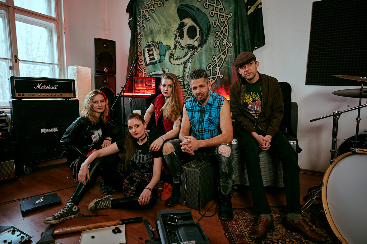 Irish Folk / Celtic Rock Band JOLLY JACKERS Release New Album 'Welcome ...